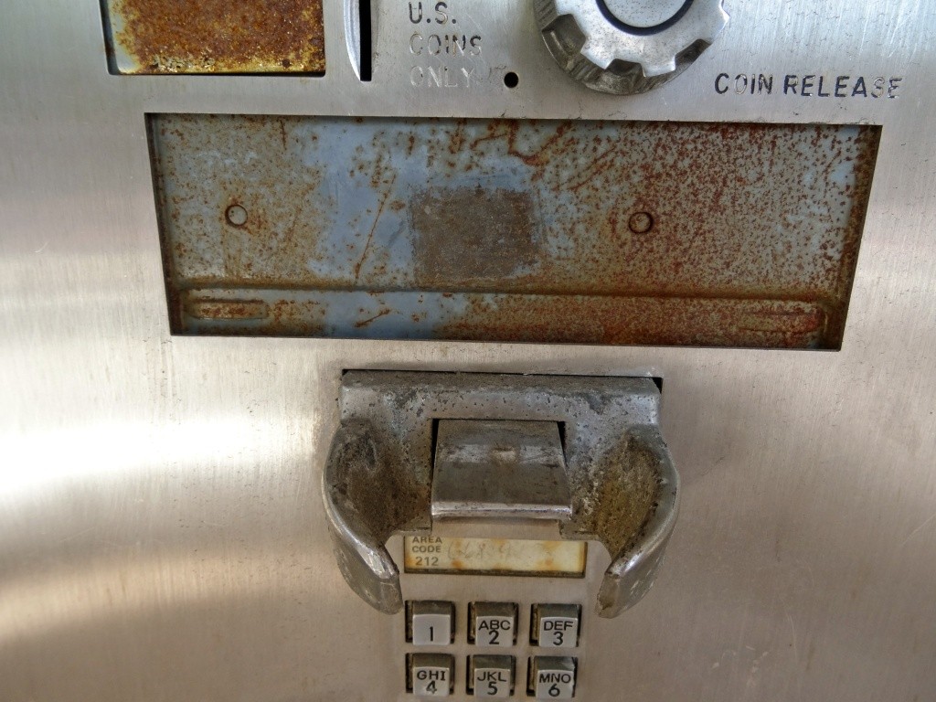 Abandoned Verizon Payphones at 77 Water Street – The Payphone Project